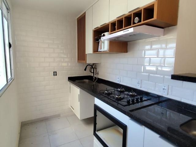 Apartamento para Aluguel com 2 quartos, 80 m² por R$ 1.200