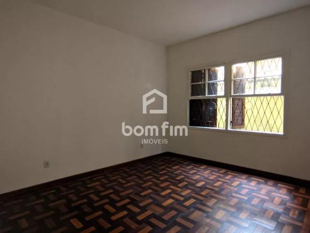 Apartamento para Aluguel com 2 quartos, 80 m² por R$ 1.600