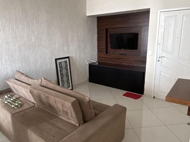 Apartamento para Aluguel com 2 quartos, 80 m² por R$ 2.380