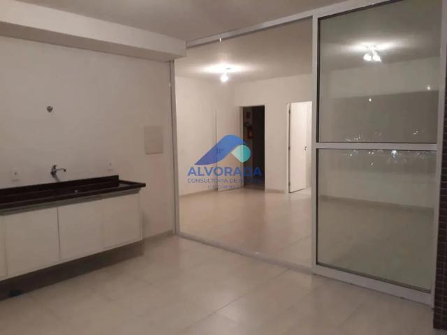 Apartamento para Aluguel com 2 quartos, 80 m² por R$ 4.200