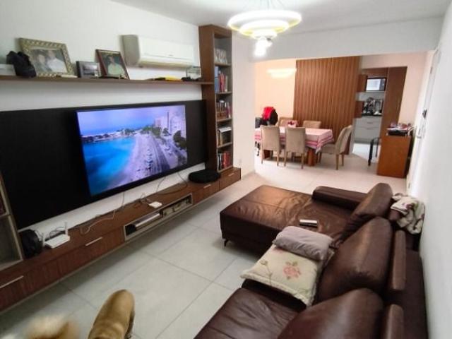 Apartamento para Aluguel com 2 quartos, 82 m² por R$ 4.800