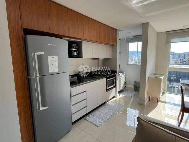 Apartamento para Aluguel com 2 quartos, 84 m² por R$ 4.800