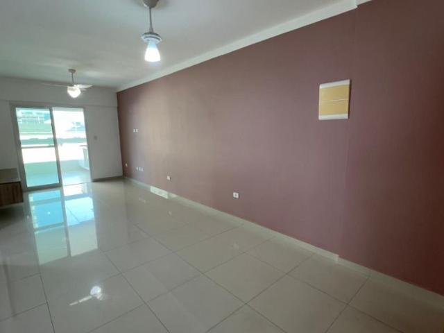 Apartamento para Aluguel com 2 quartos, 84 m² por R$ 4.800