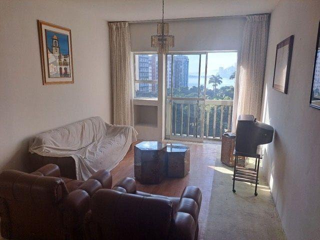 Apartamento para Aluguel com 2 quartos, 85 m² por R$ 3.000