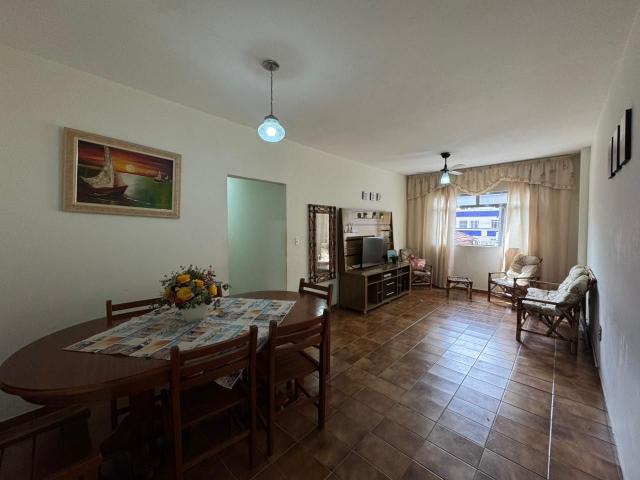 Apartamento para Aluguel com 2 quartos, 88 m² por R$ 2.700