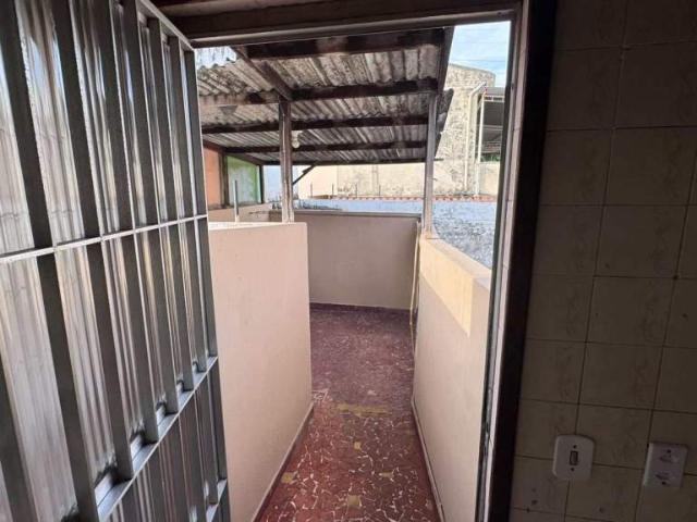 Apartamento para Aluguel com 2 quartos, 90 m² por R$ 2.000