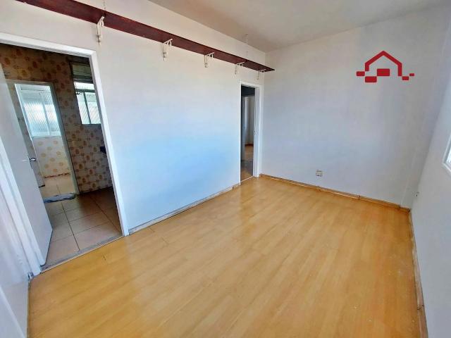 Apartamento para Aluguel com 2 quartos, 100 m² por R$ 2.300