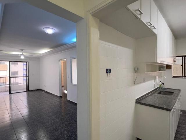 Apartamento para Aluguel com 2 quartos, 101 m² por R$ 2.800