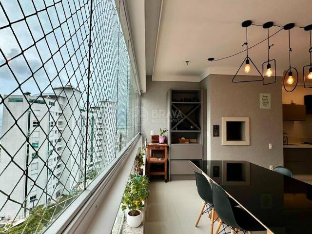 Apartamento para Aluguel com 2 quartos, 115 m² por R$ 9.000