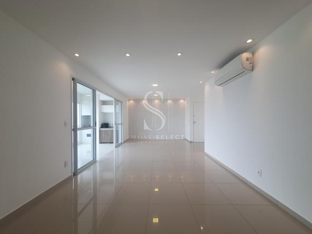 Apartamento para Aluguel com 2 quartos, 121 m² por R$ 7.500