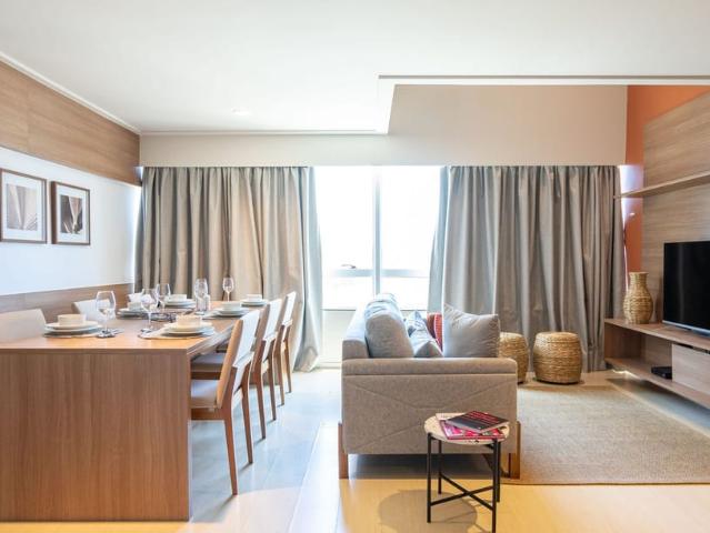 Apartamento para Aluguel com 2 quartos, 121 m² por R$ 17.684