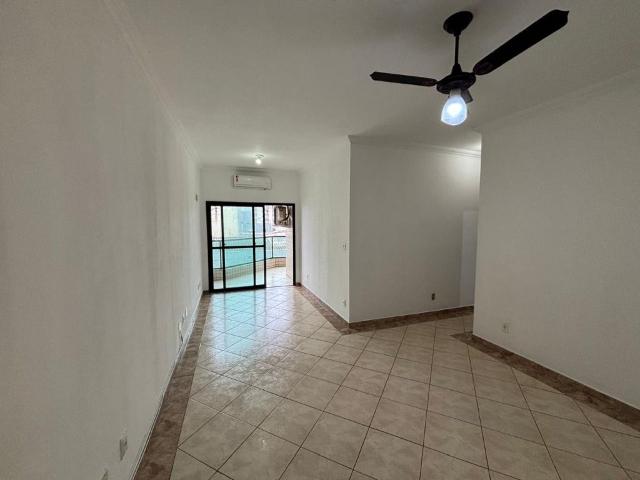 Apartamento para Aluguel com 2 quartos, 122 m² por R$ 3.500