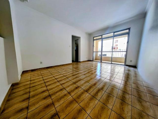 Apartamento para Aluguel com 2 quartos, 125 m² por R$ 3.300