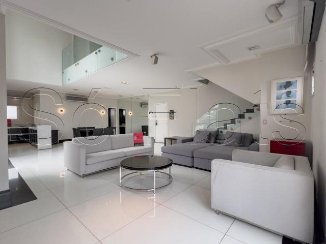 Apartamento para Aluguel com 2 quartos, 200 m² por R$ 16.734