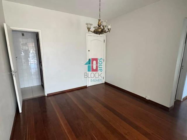 Apartamento para aluguel com 2 quartos em Tijuca com 80m²
