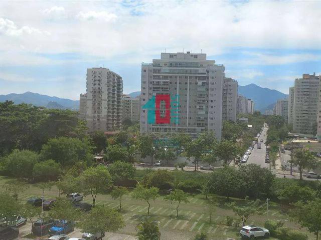 Apartamento para aluguel com 2 quartos em Barra da Tijuca com 51m²