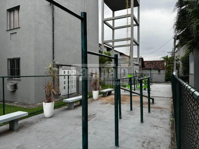 Apartamento para aluguel com 2 quartos em Inhoaíba com 50m²