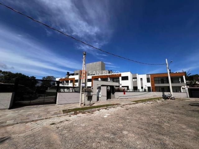 Apartamento para aluguel com 2 quartos, em Lagoa da Conceição com 70 m²