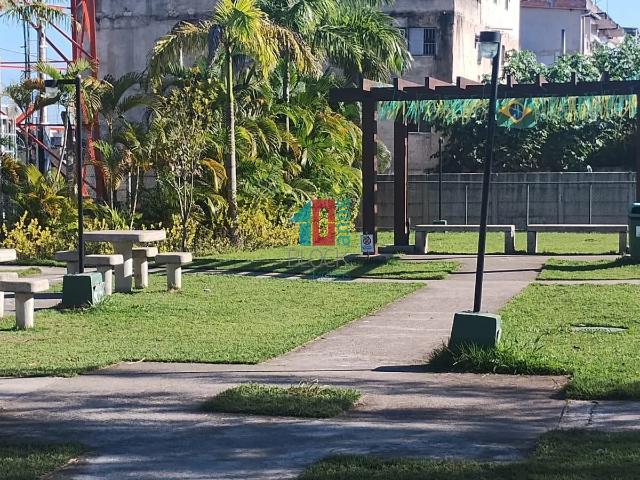 Apartamento para aluguel com 2 quartos em Recreio dos Bandeirantes com 45m²