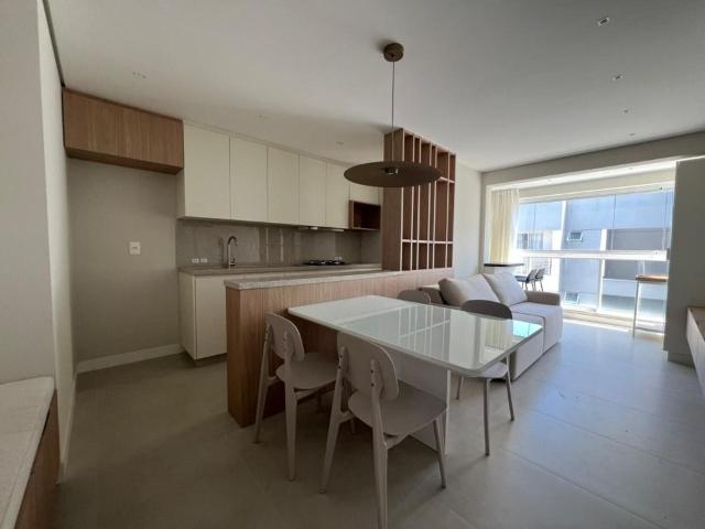 Apartamento para Aluguel com 2 quartos por R$ 6.300