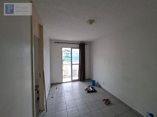 Apartamento para Aluguel com 2 quartos por R$ 1.300