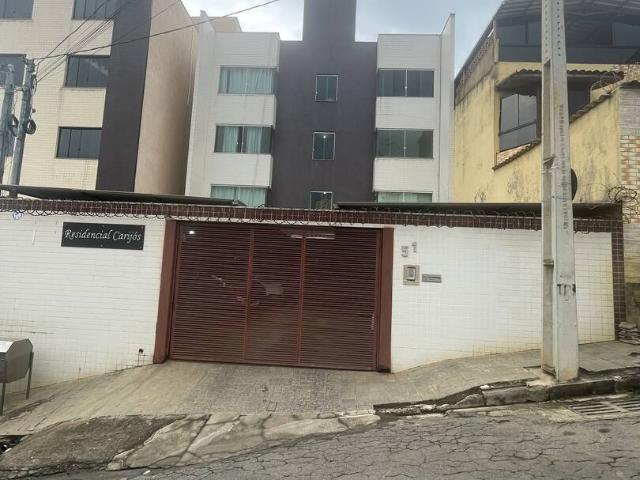 Apartamento para Aluguel com 2 quartos por R$ 1.300