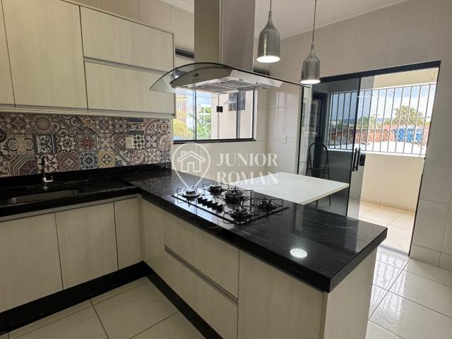 Apartamento para Aluguel com 2 quartos por R$ 2.300