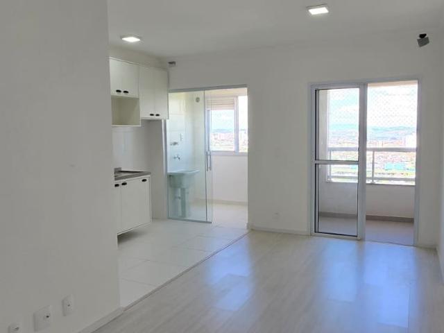 Apartamento para Aluguel com 2 quartos por R$ 3.140