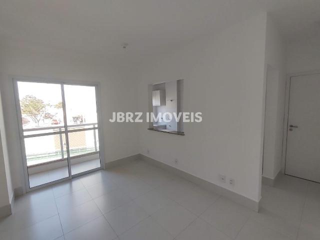 Apartamento para Aluguel com 3 quartos, 65 m² por R$ 2.900