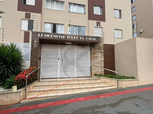 Apartamento para Aluguel com 3 quartos, 66 m² por R$ 1.800