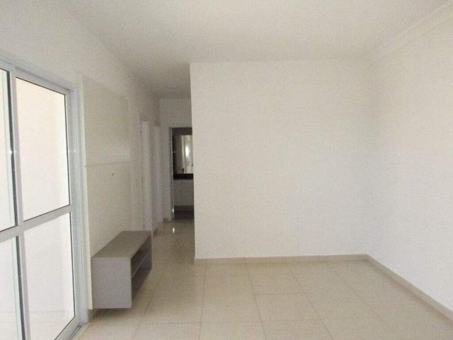 Apartamento para Aluguel com 3 quartos, 68 m² por R$ 2.500