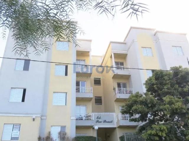 Apartamento para Aluguel com 3 quartos, 73 m² por R$ 1.800