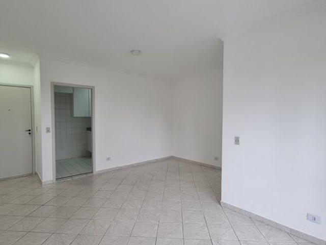 Apartamento para Aluguel com 3 quartos, 74 m² por R$ 2.500