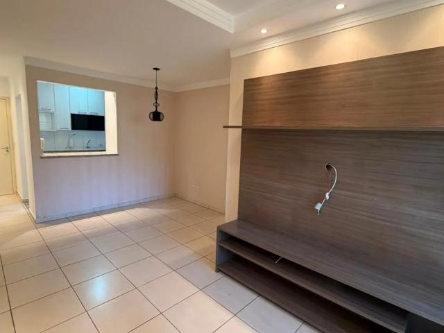 Apartamento para Aluguel com 3 quartos, 76 m² por R$ 2.350