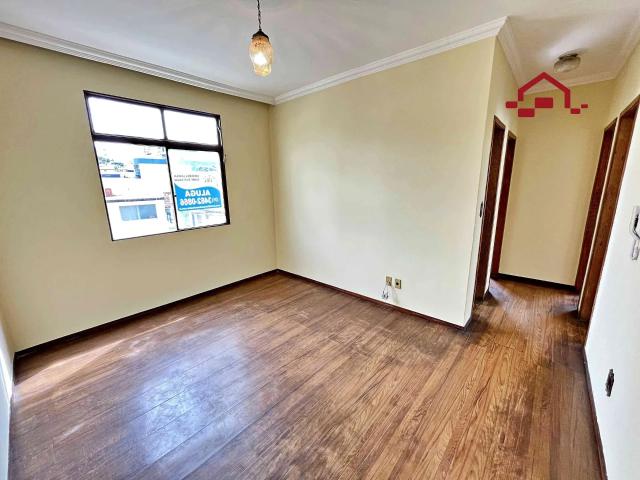 Apartamento para Aluguel com 3 quartos, 76 m² por R$ 2.600