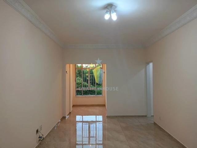 Apartamento para Aluguel com 3 quartos, 83 m² por R$ 3.700