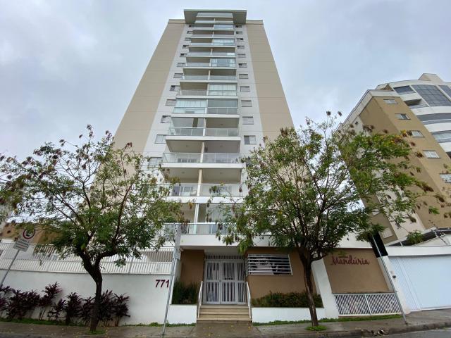 Apartamento para Aluguel com 3 quartos, 83 m² por R$ 3.820