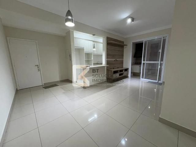 Apartamento para Aluguel com 3 quartos, 80 m² por R$ 4.200