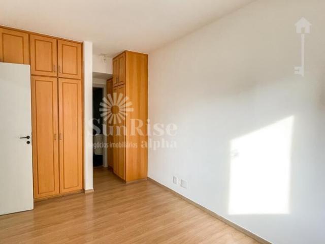 Apartamento para Aluguel com 3 quartos, 86 m² por R$ 4.944