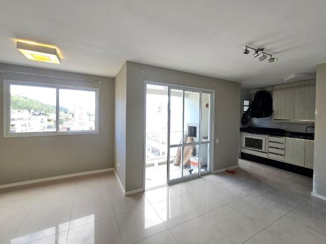 Apartamento para Aluguel com 3 quartos, 88 m² por R$ 4.500