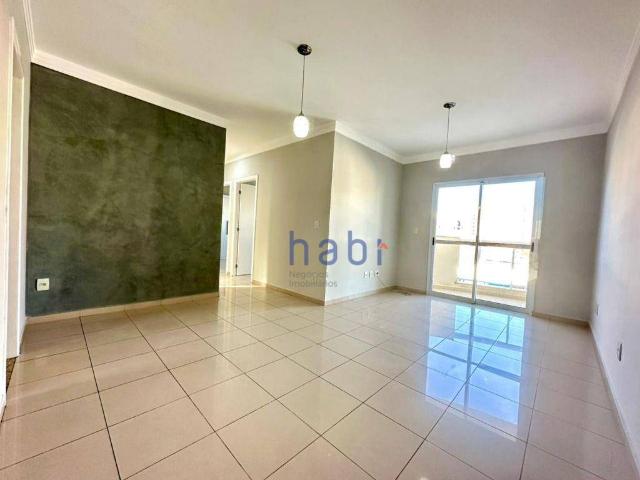 Apartamento para Aluguel com 3 quartos, 90 m² por R$ 2.900