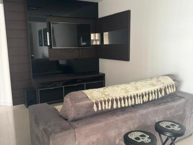 Apartamento para Aluguel com 3 quartos, 104 m² por R$ 6.800