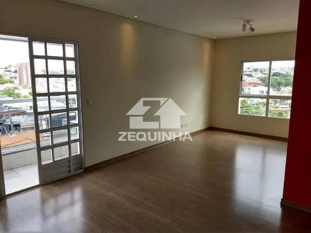 Apartamento para Aluguel com 3 quartos, 105 m² por R$ 4.500