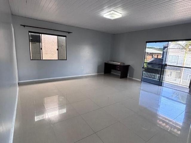 Apartamento para Aluguel com 3 quartos, 105 m² por R$ 3.200