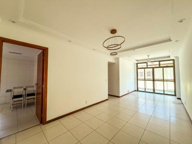 Apartamento para Aluguel com 3 quartos, 108 m² por R$ 5.500