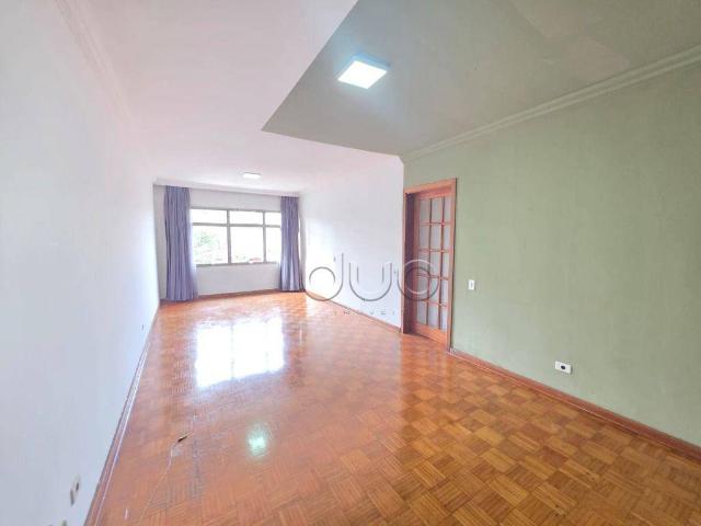 Apartamento para Aluguel com 3 quartos, 109 m² por R$ 1.300