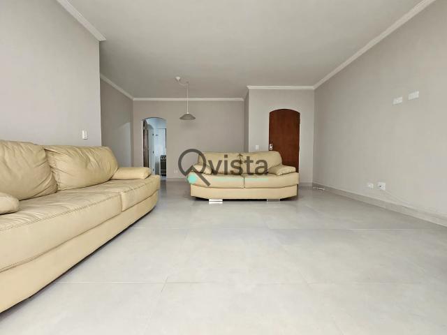 Apartamento para Aluguel com 3 quartos, 110 m² por R$ 5.000