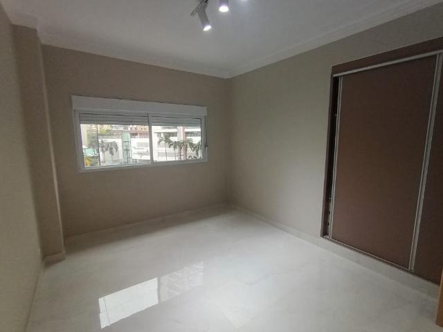 Apartamento para Aluguel com 3 quartos, 110 m² por R$ 7.500