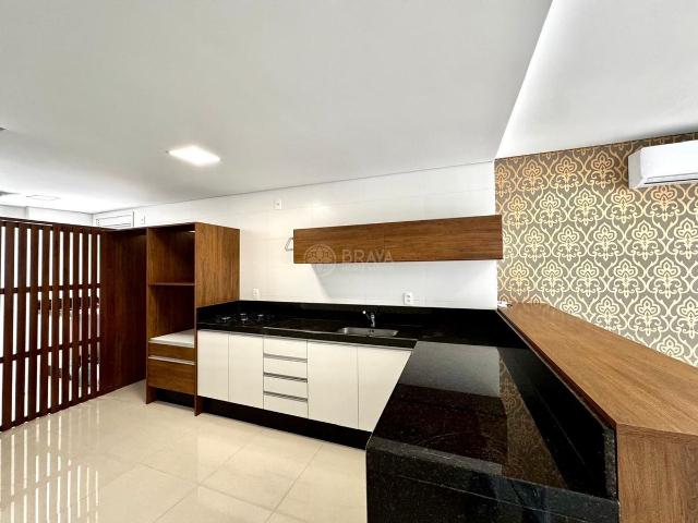 Apartamento para Aluguel com 3 quartos, 110 m² por R$ 9.500