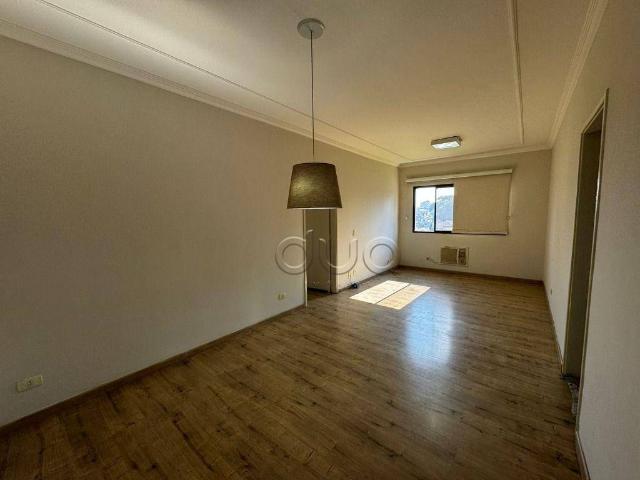 Apartamento para Aluguel com 3 quartos, 110 m² por R$ 1.900